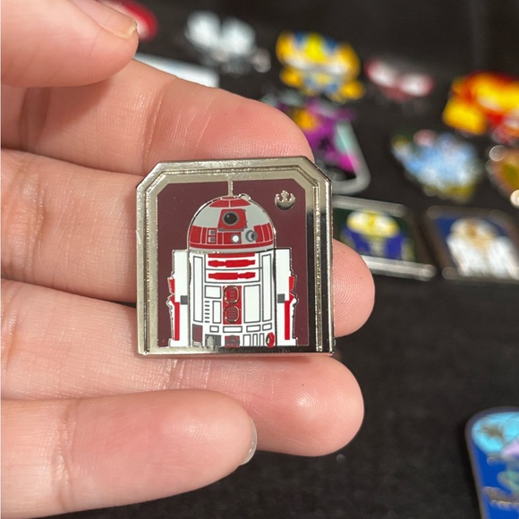 Disney | Accessories | Disney Hidden Disney Series R2 Astromech Droids ...
